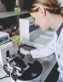 How to become a Pathologist? - 6 steps from high school to licensing in ...