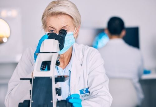 How to become a Dermatopathologist?