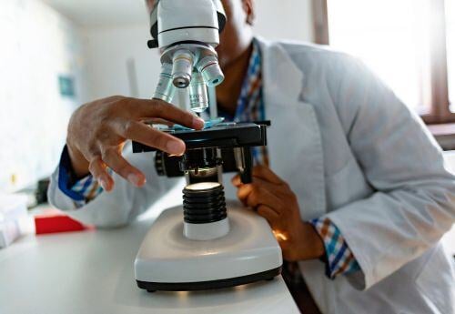 How to become a Dermatopathologist?