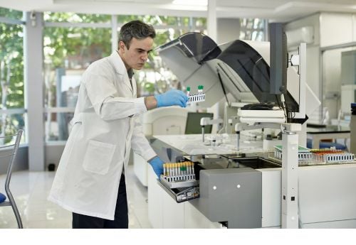 How to become a Forensic Pathologist? – The education, career, and job ...